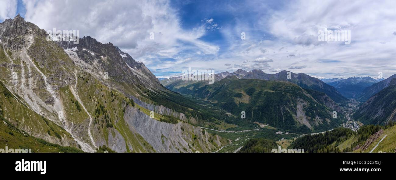 High alpine ridge above Courmayeur showing Skyway Monte Bianco cable ...
