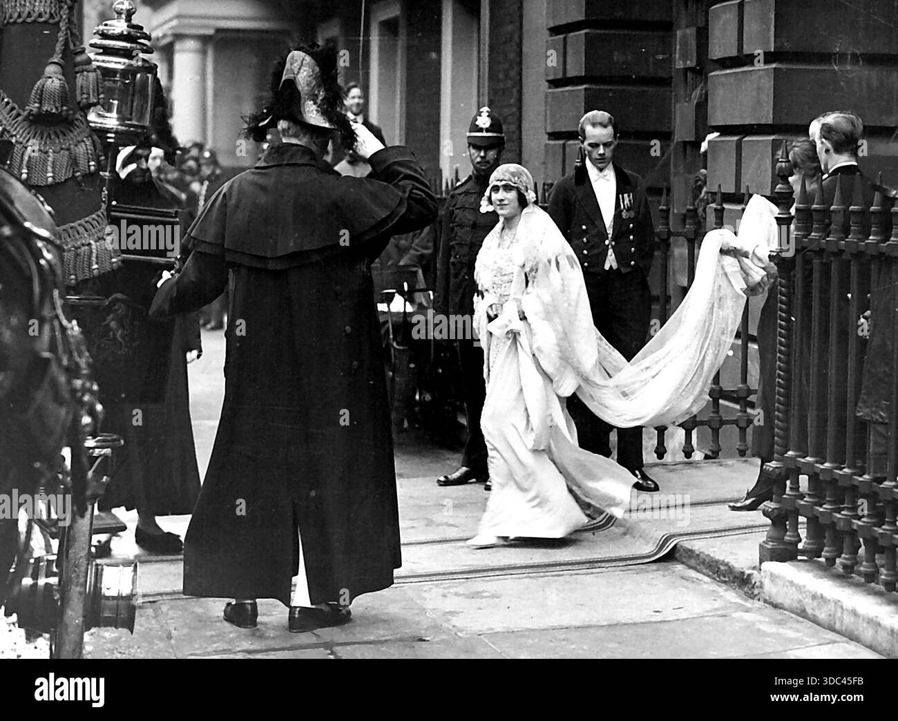 Lady elizabeth bowes lyon hi-res stock photography and images - Alamy