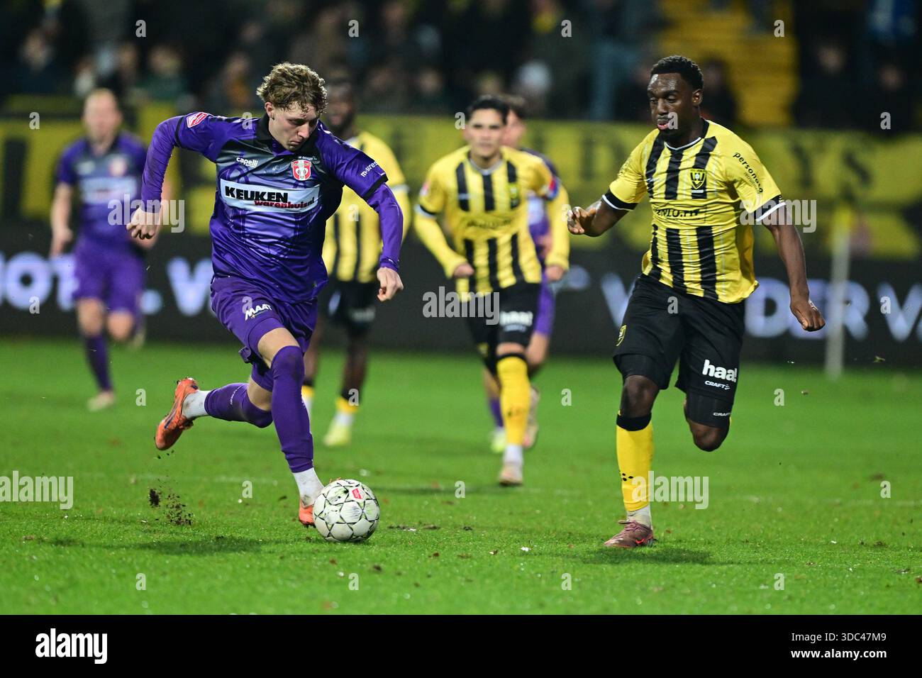 VENLO, 19-11-2025, Seacon Stadium - De Koel , season 2025 / 2026 ...