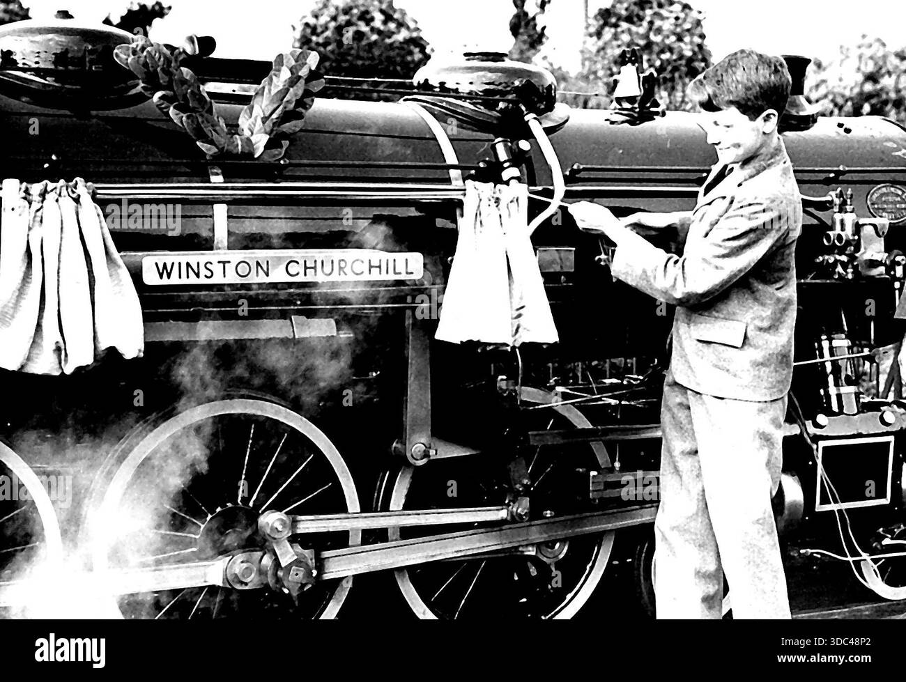 Sandys divorced diana churchills eldest daughter mother of julia hi-res ...