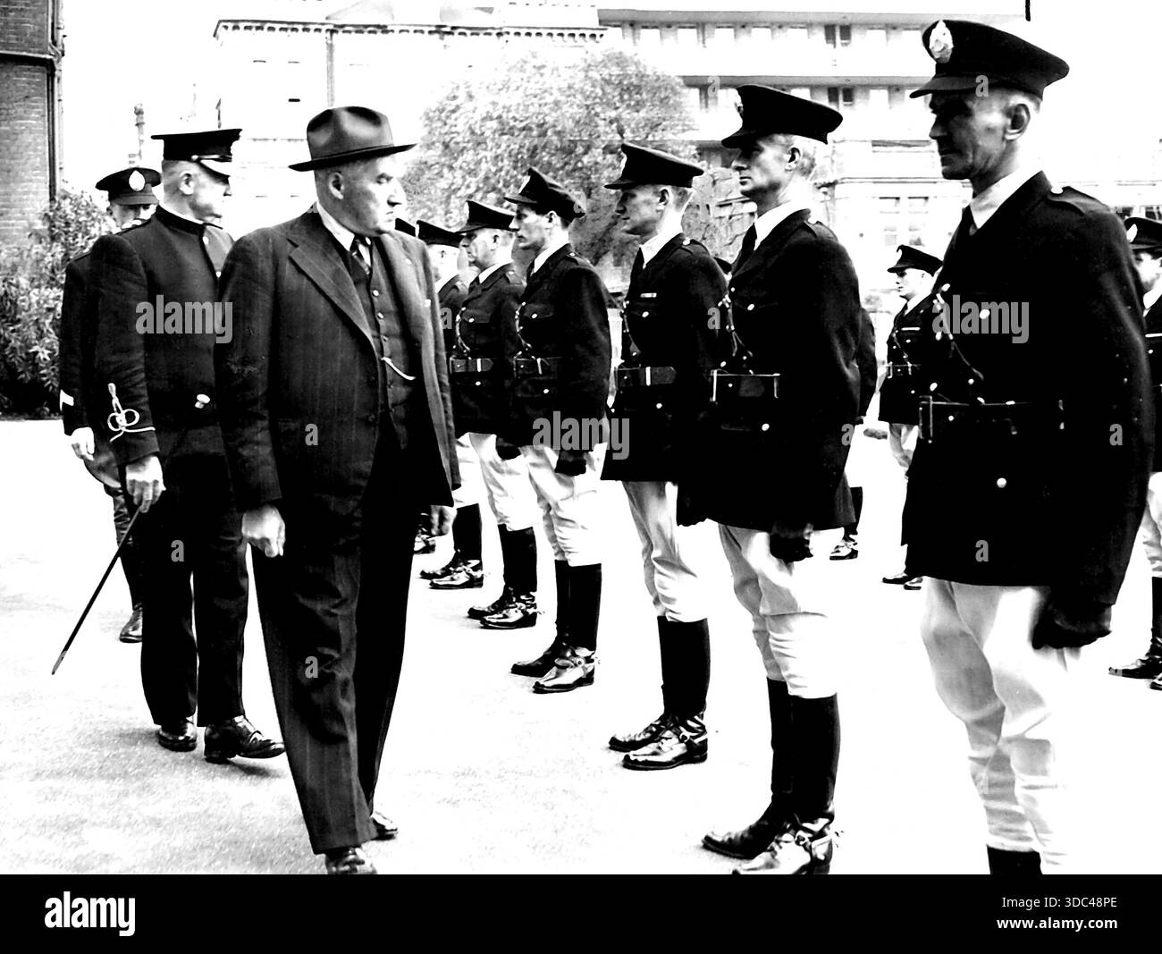 Victorian mounted police parade for an inspection by Commissioner ...