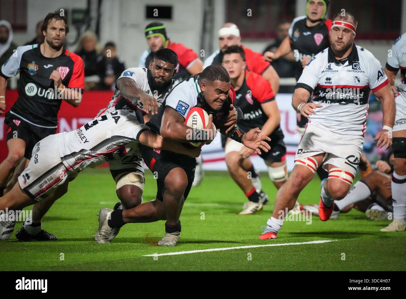 John DYER of Biarritz Olympique PB during the Pro D2 match between ...