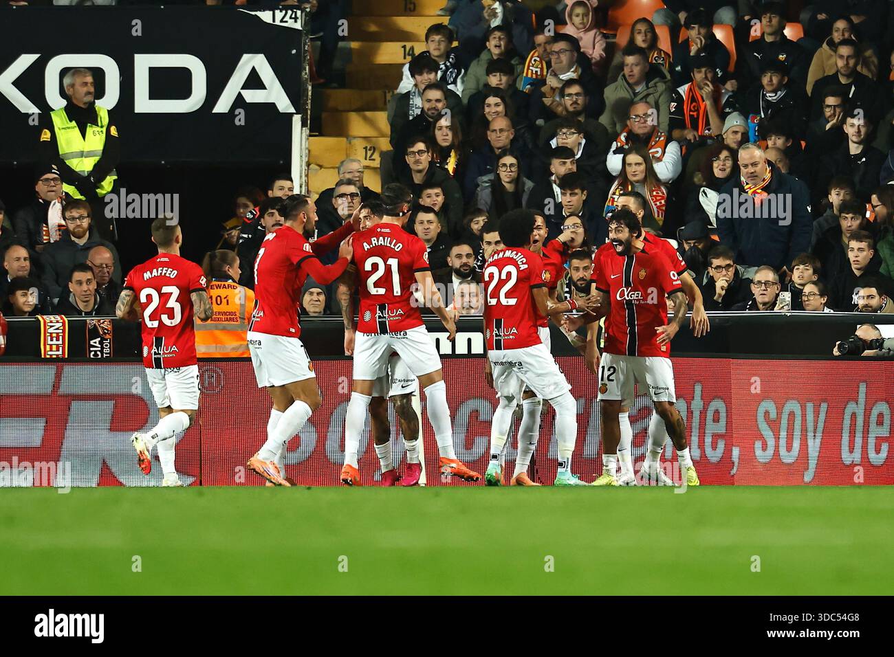 Valencia, Spain. 19th Dec, 2025. Mallorca team group (Mallorca ...