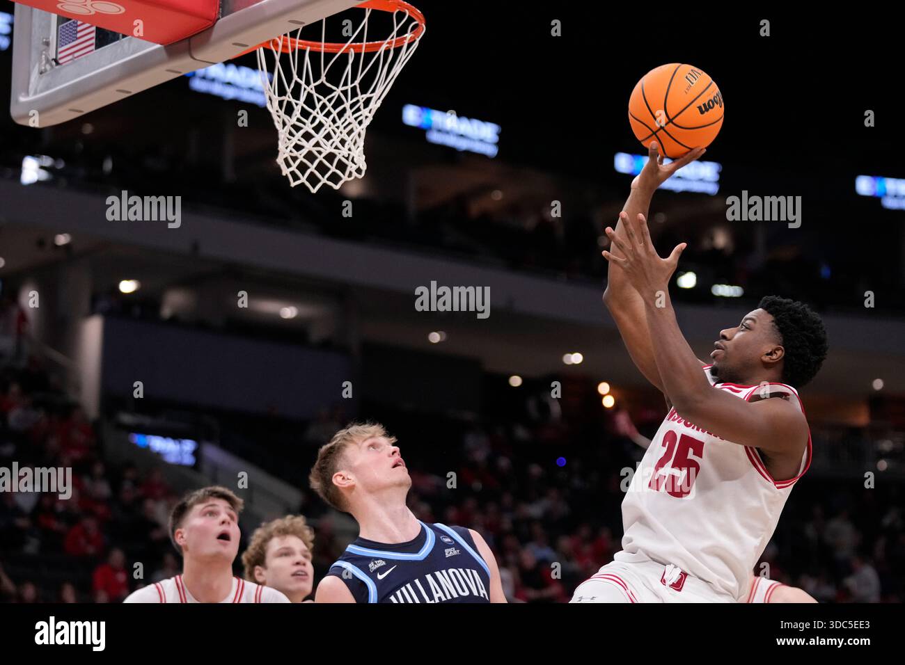 Wisconsin guard John Blackwell (25)goes up to score against Villanova ...