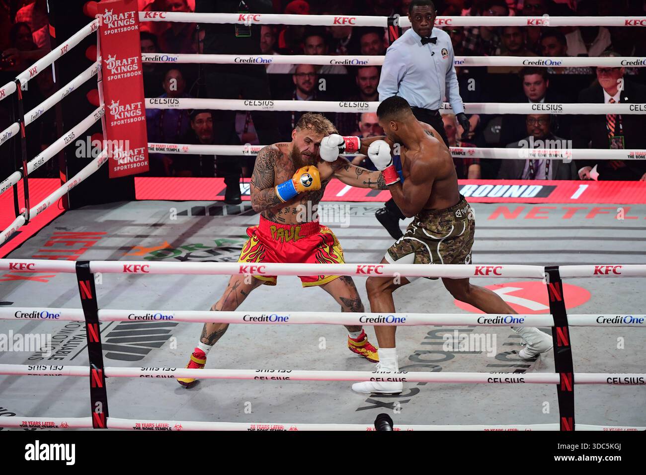 Anthony Joshua lands a punch during their boxing match at the Kaseya ...