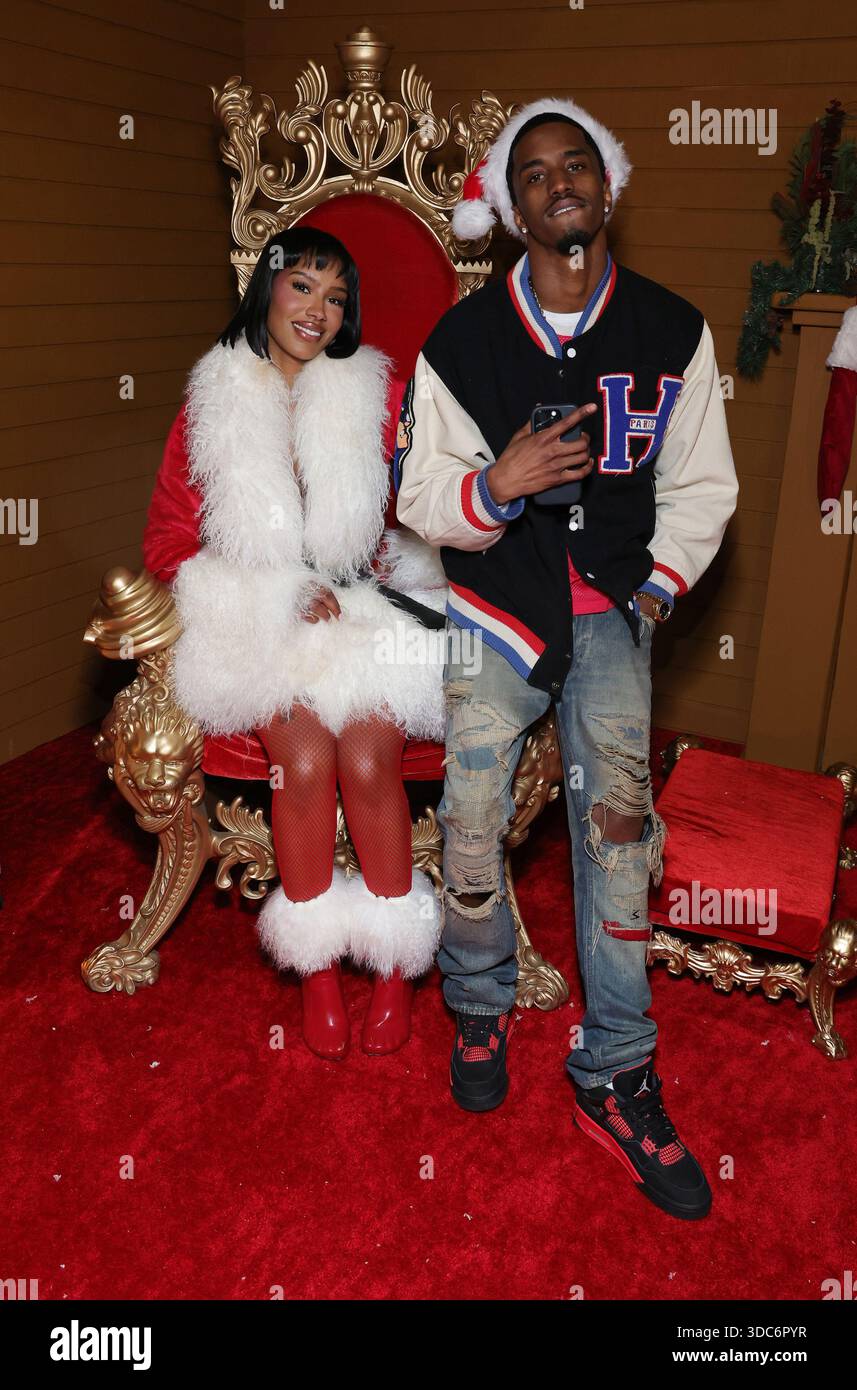 19 December 2025 - Los Angeles, California - Raven Tracy. 'Santa, Snow ...