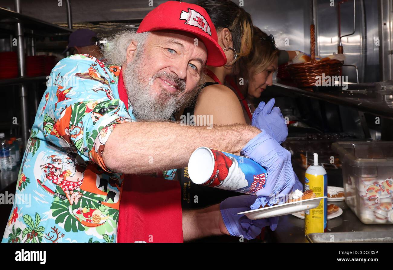 19 December 2025 - Los Angeles, California - Clint Howard Hope The ...