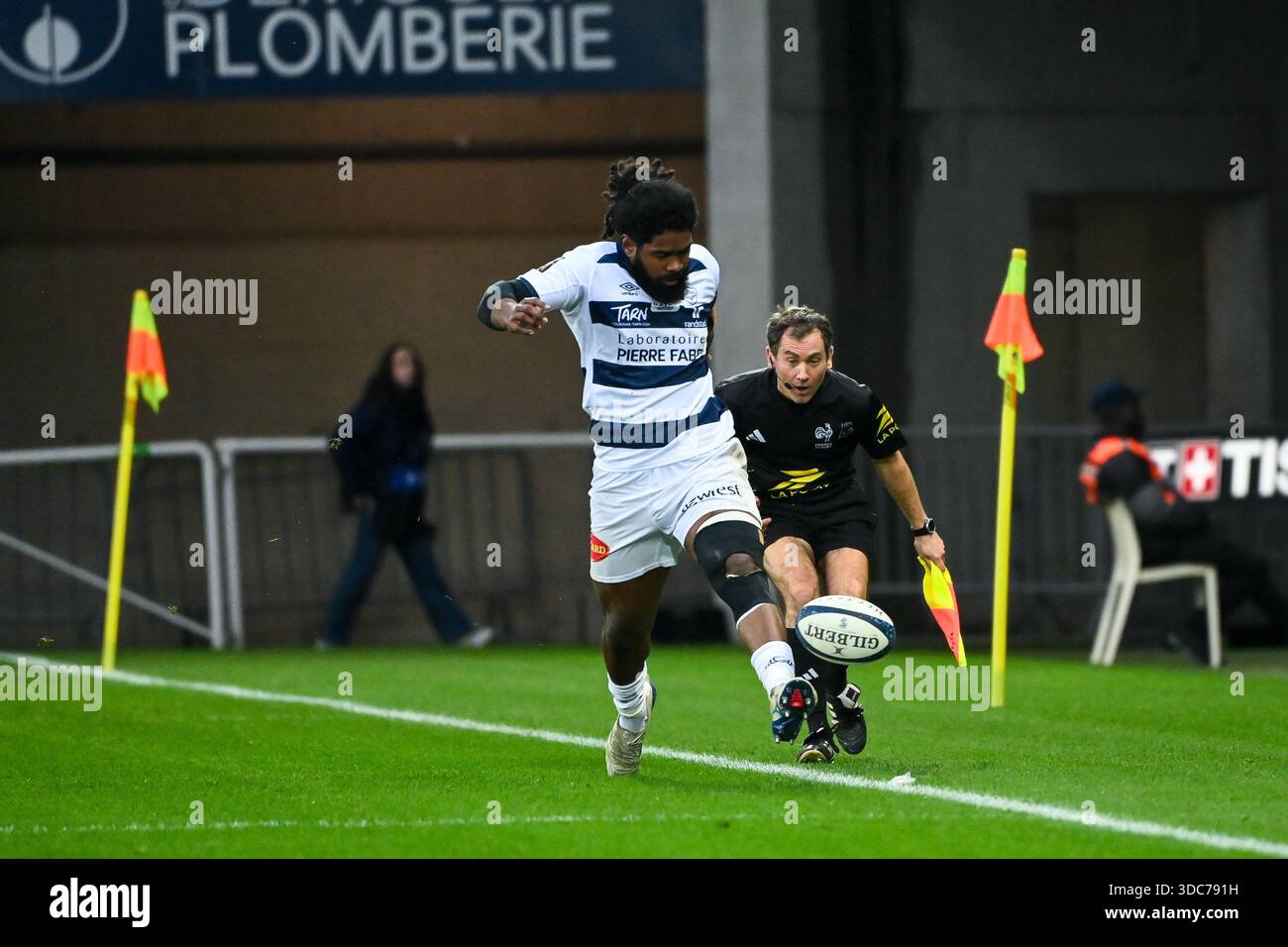 Veresa TUQOVU of Castres during the Top 14 match between Montpellier ...
