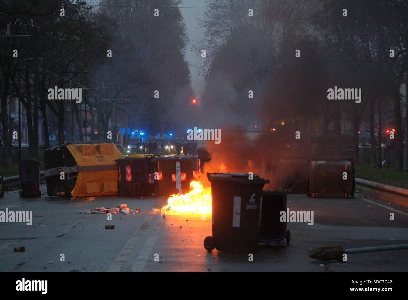 Turin, Guerrilla activity in the city at the demonstration against the ...