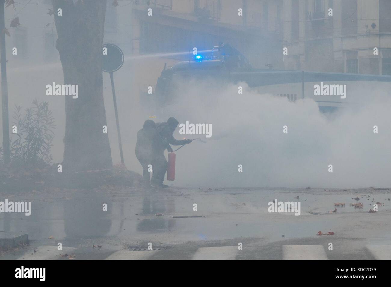 Turin, Guerrilla activity in the city at the demonstration against the ...