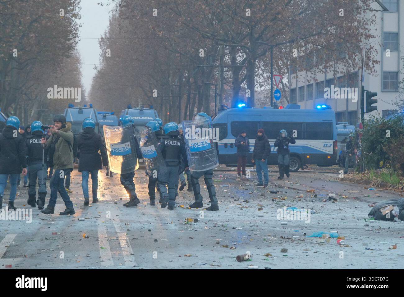 Turin, Guerrilla activity in the city at the demonstration against the ...
