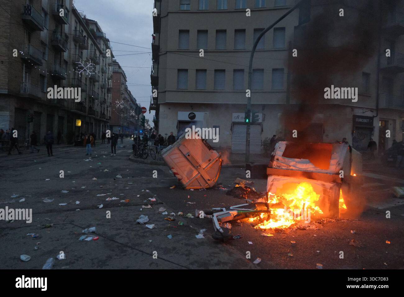 Turin, Guerrilla activity in the city at the demonstration against the ...