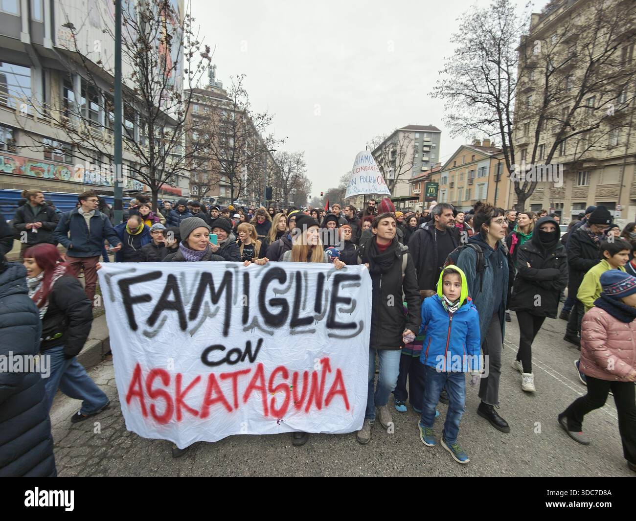 Turin, Guerrilla activity in the city at the demonstration against the ...
