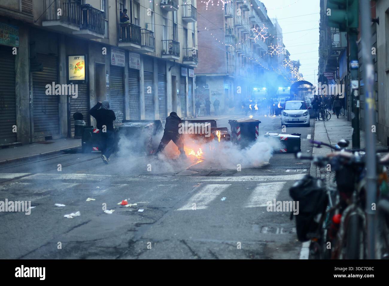 Turin, Guerrilla activity in the city at the demonstration against the ...