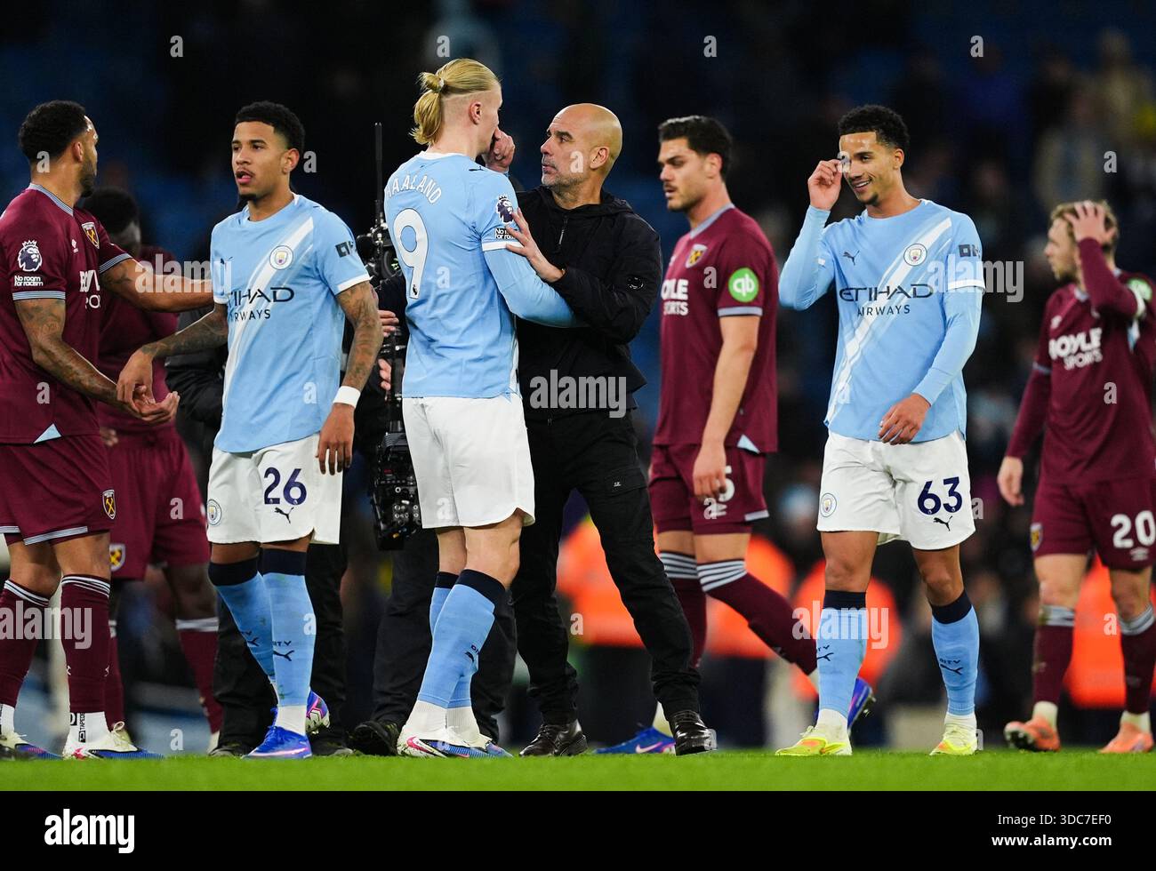 Haaland and pep 2025 december hi-res stock photography and images - Alamy