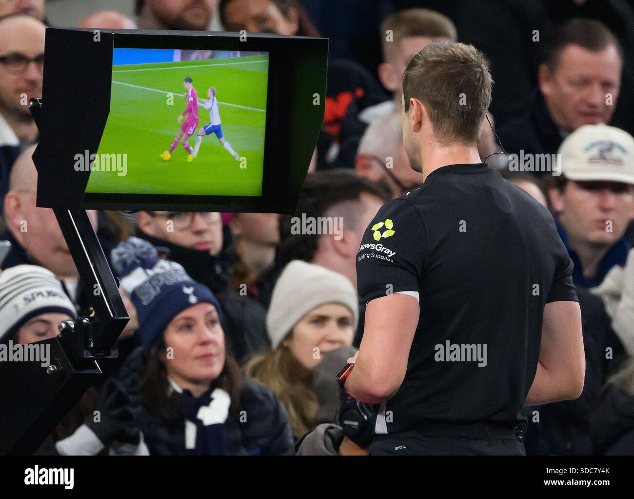 John brooks premier league hi-res stock photography and images - Alamy