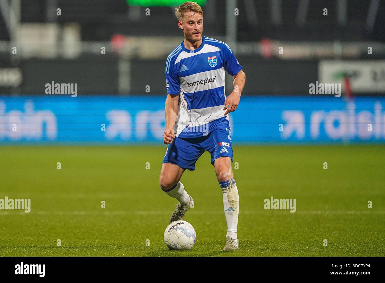 ROTTERDAM, NETHERLANDS - DECEMBER 20: Simon Graves of PEC Zwolle looks ...