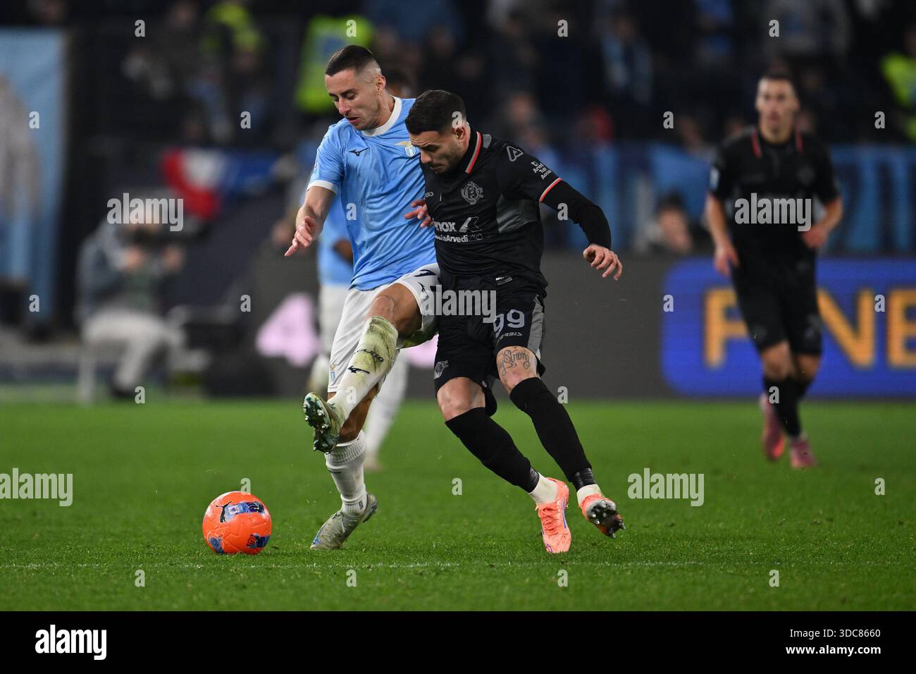 Adam Marusic of S.S. Lazio and Antonio Sanabria of U.S. Cremonese are ...