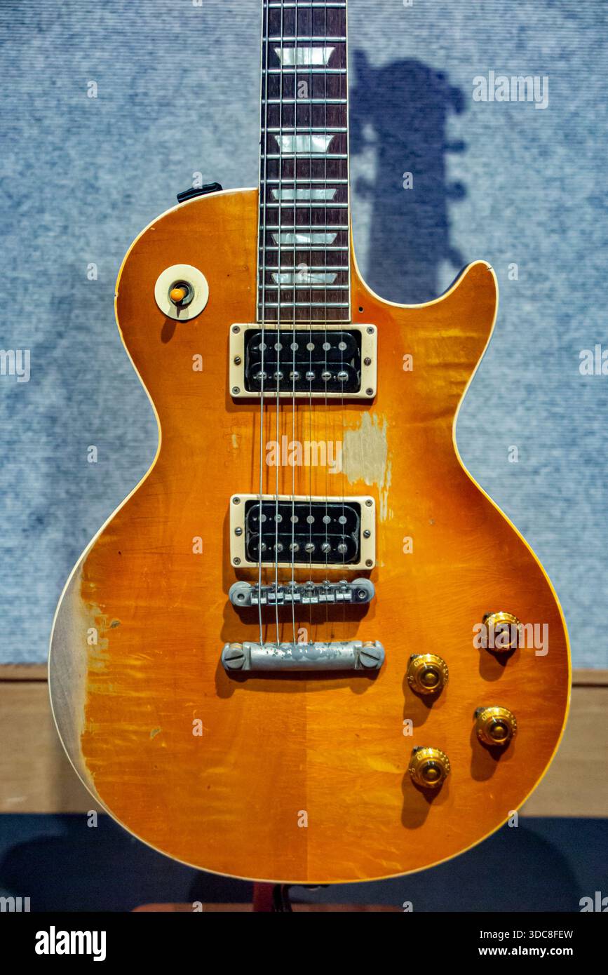 Gary Moore's vintage Gibson Les Paul on display at Bonhams in central ...