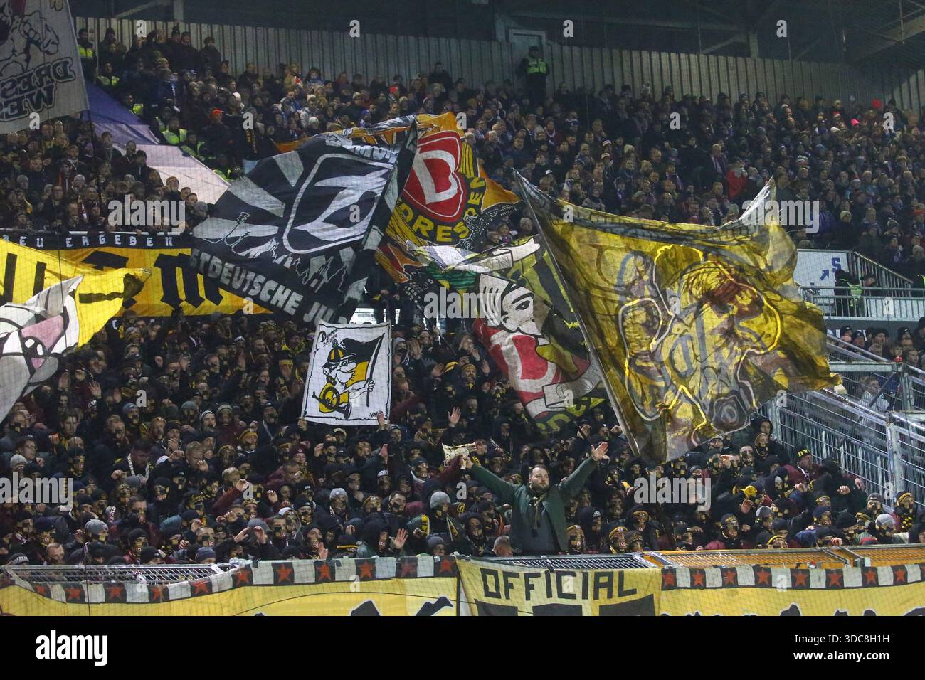 20 December 2025, Schleswig-Holstein, Kiel: Soccer: Bundesliga 2 ...