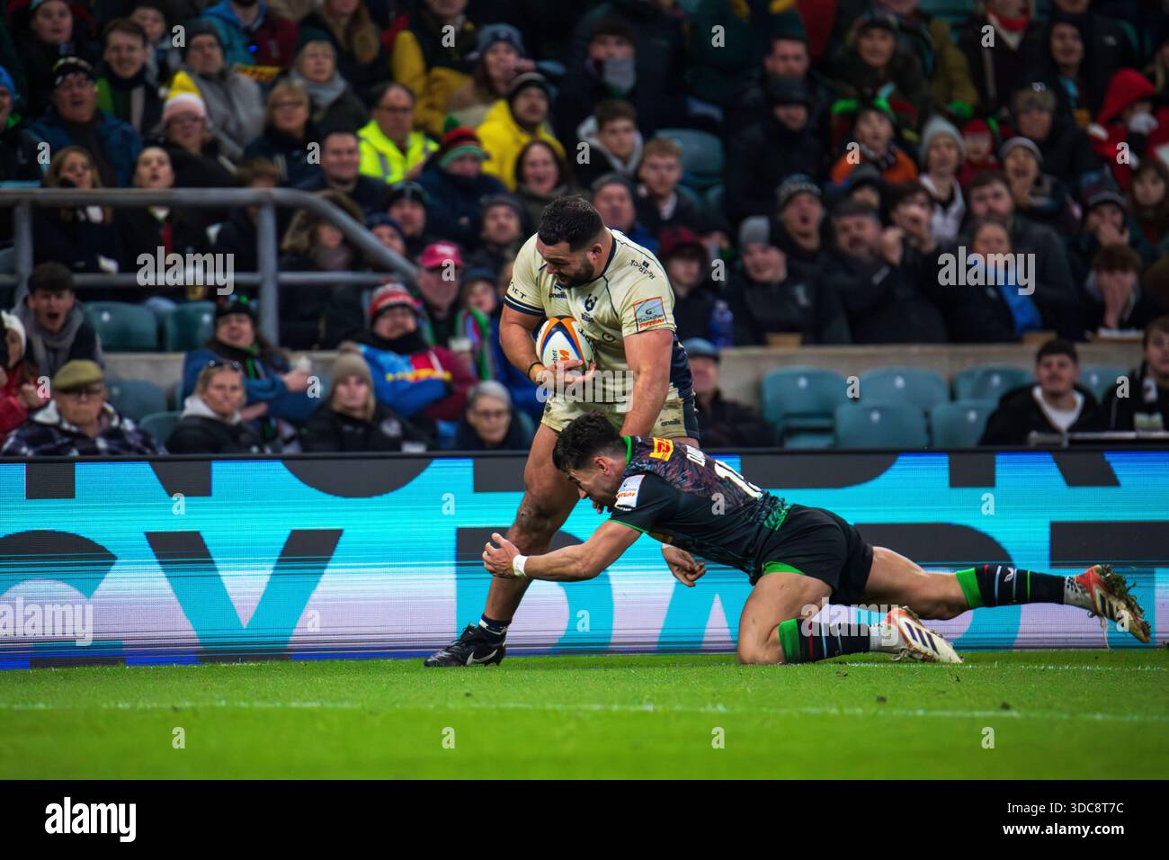 London, UK, 20th December 2025 Bristol Bears prop Ellis Genge attacks ...