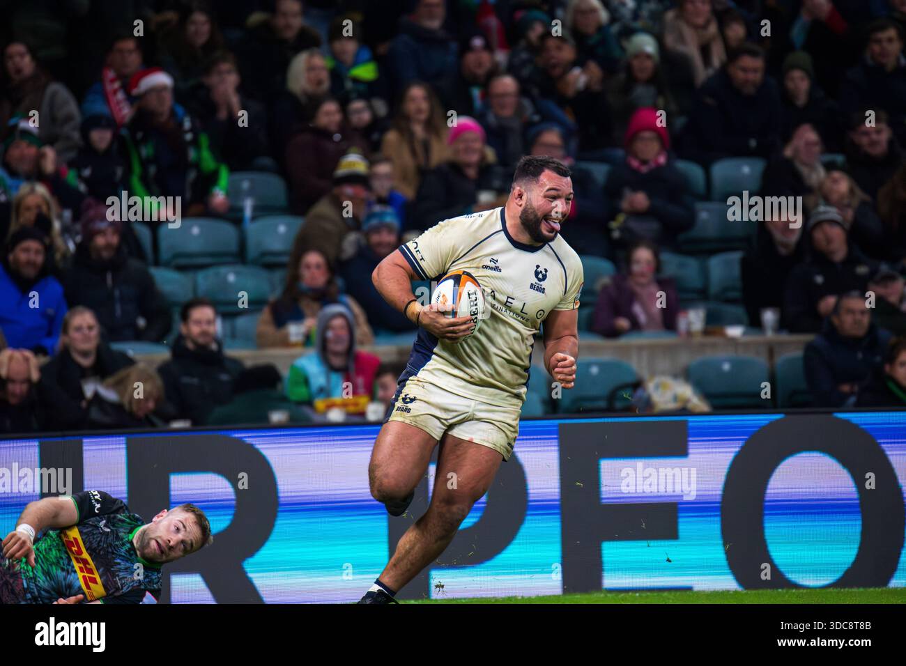 London, UK, 20th December 2025 Bristol Bears prop Ellis Genge attacks ...