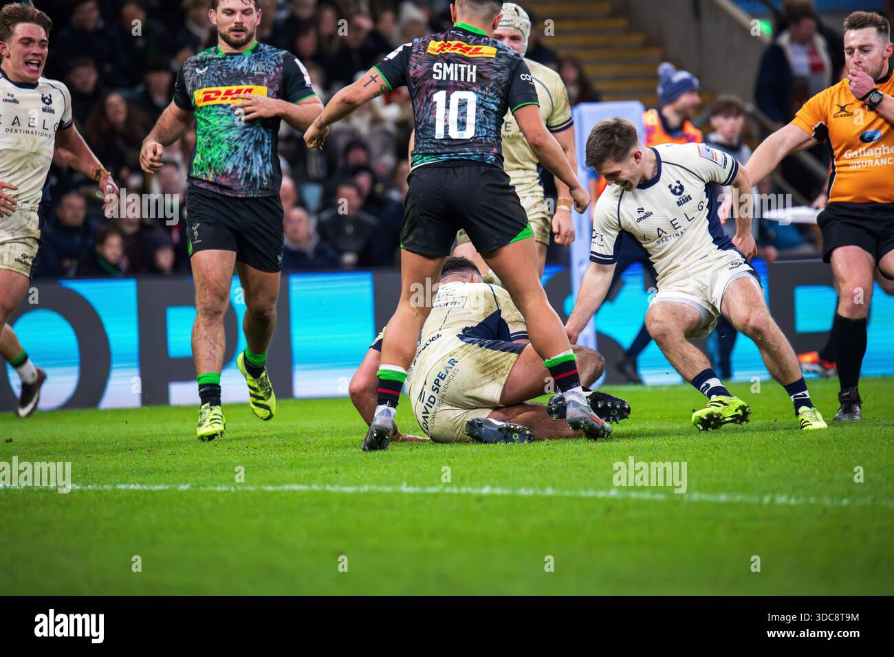 London, UK, 20th December 2025 Bristol Bears prop Ellis Genge attacks ...