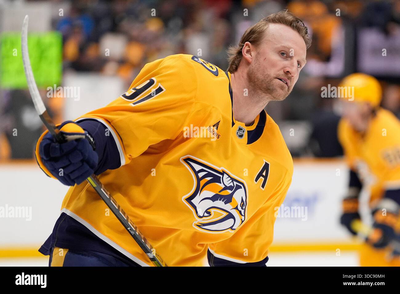 Nashville Predators center Steven Stamkos (91) warms up before an NHL ...