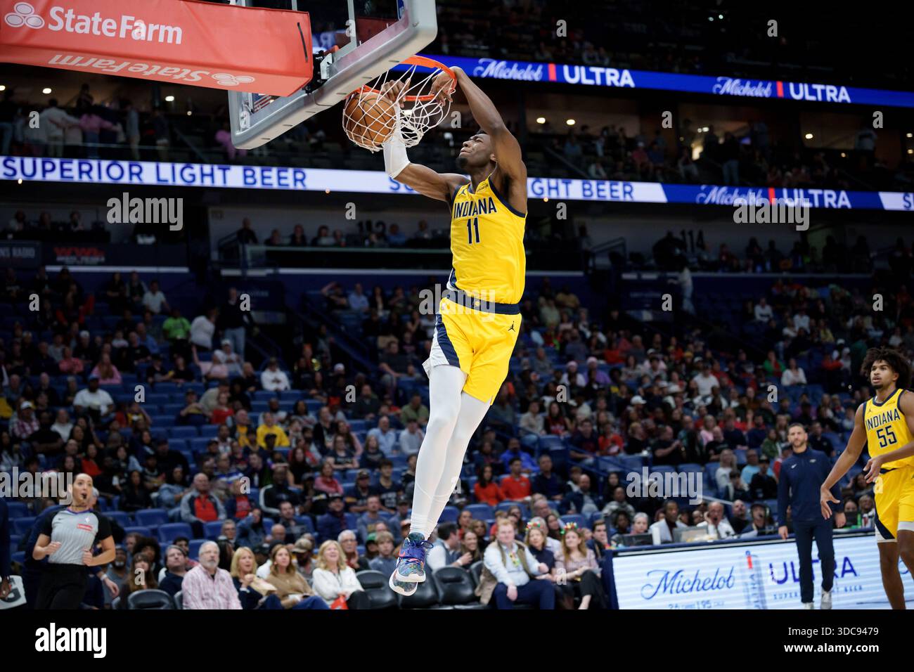 Indiana Pacers center James Wiseman (11) dunks against the New Orleans ...
