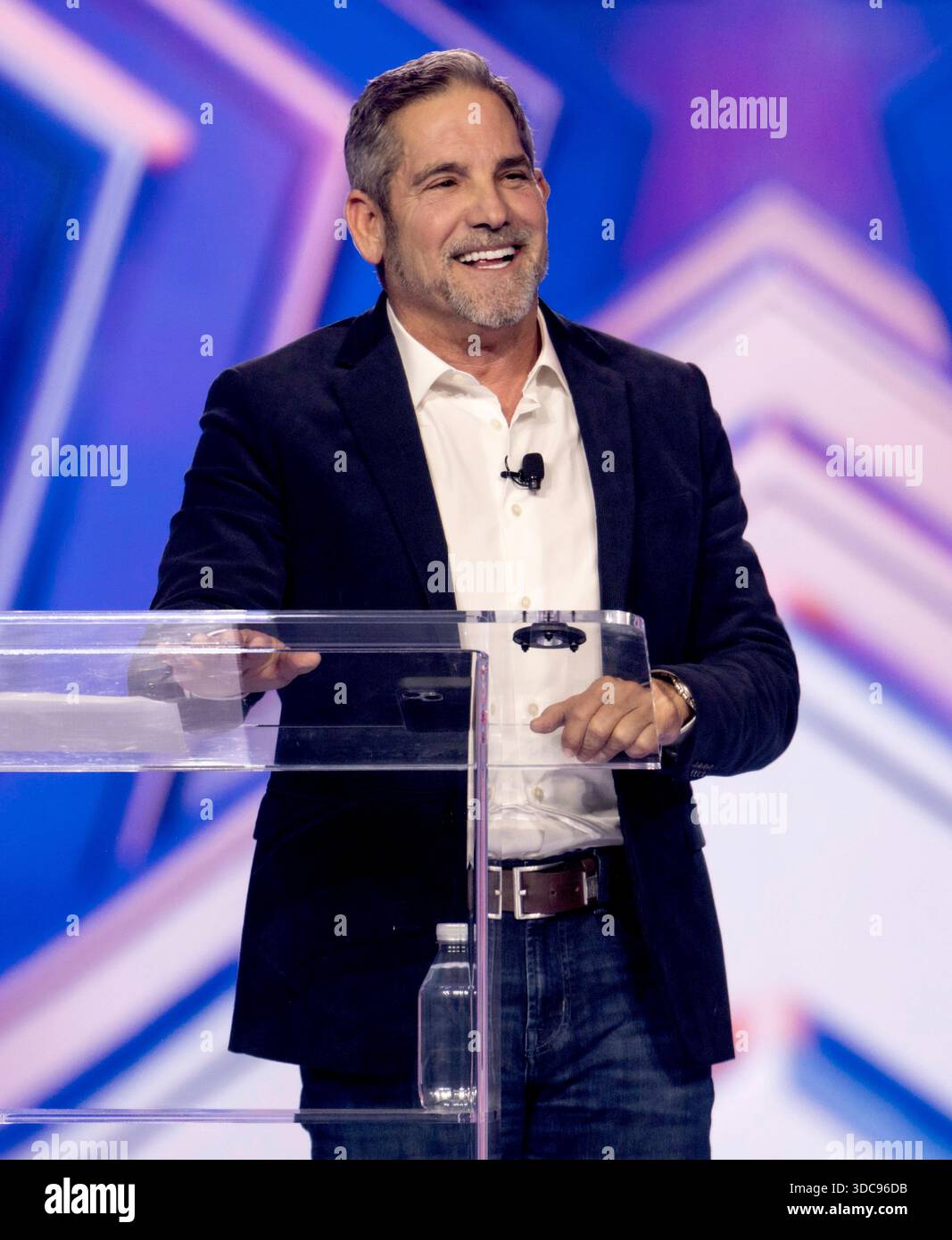 December 20, 2025 - Phoenix, Arizona, USA - gRANT CARDONE speaks on day ...