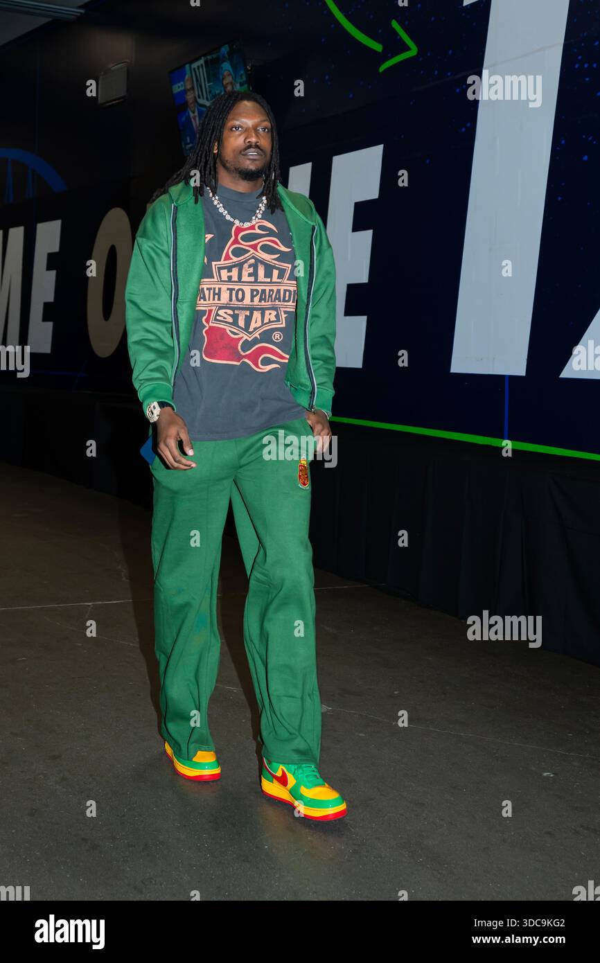 Seattle Seahawks cornerback Riq Woolen (27) arrives before an NFL ...