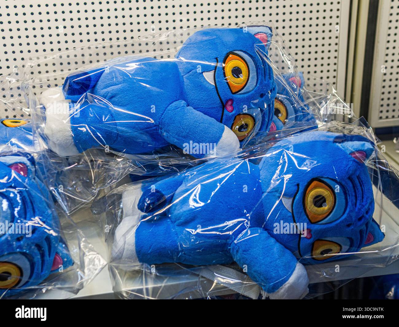 Seoul, South Korea – December.20.2025: Derpy (Magpie Tiger) Hug Me Bag ...