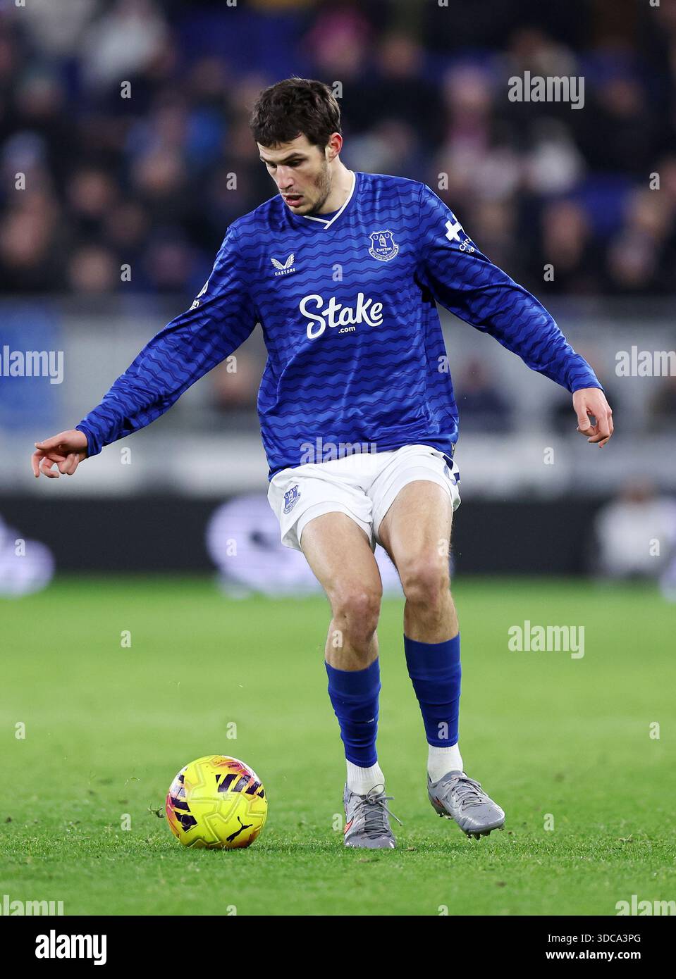 Liverpool, England, 20th December 2025. Merlin Röhl of Everton during ...