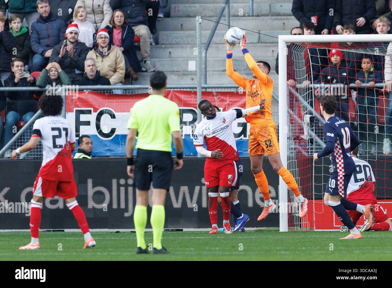 UTRECHT , 21-12-2025 , stadium Galgenwaard , season 2025 / 2026 , Dutch ...