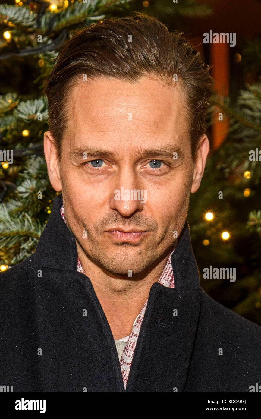abb-tom-schilling-schauspieler-zu-gast-bei-der-premiere-des-21
