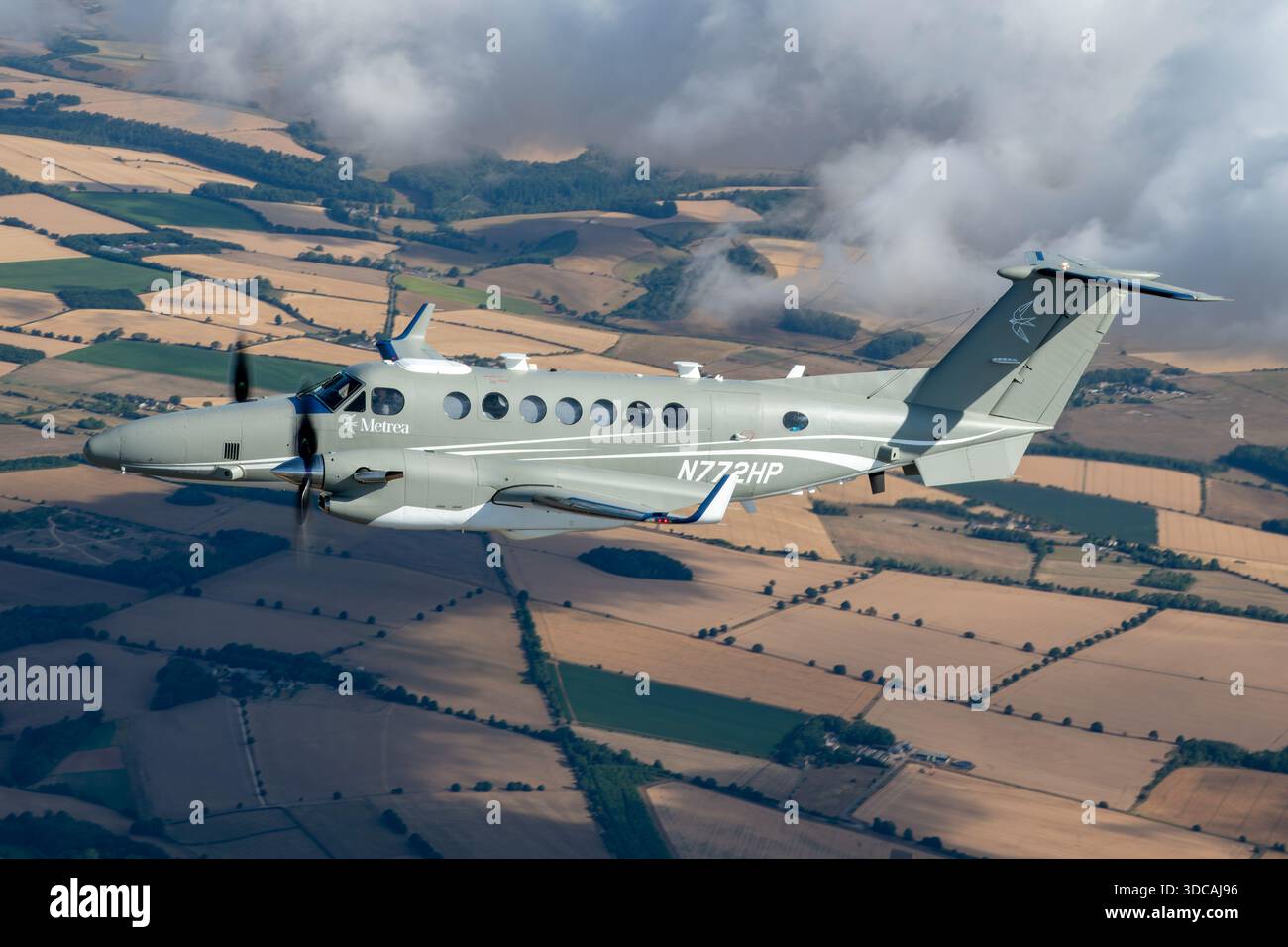 Metrea Beech 300 Super King Air N772HP is a twin-turboprop light ...