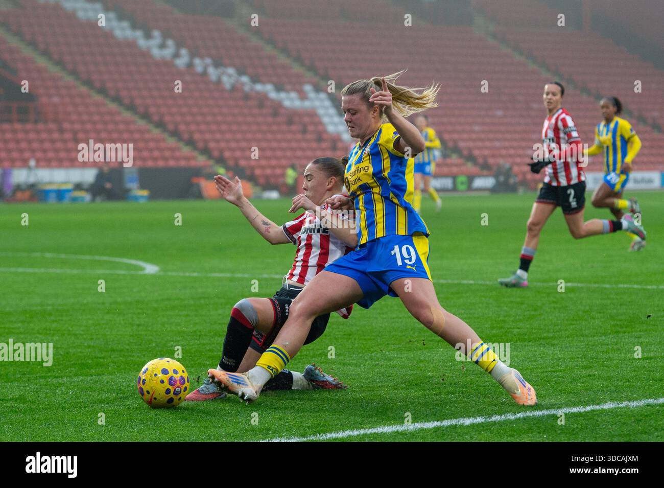 Lauren Thomas (21 Sheffield United) tackles Jess Simpson (19 ...