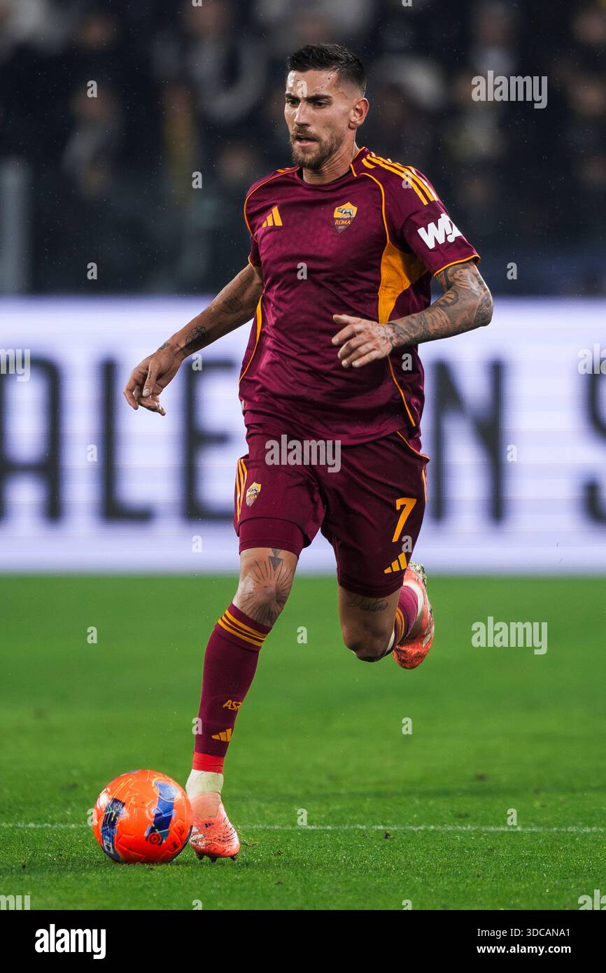 Lorenzo Pellegrini of AS Roma in action during the Serie A football ...