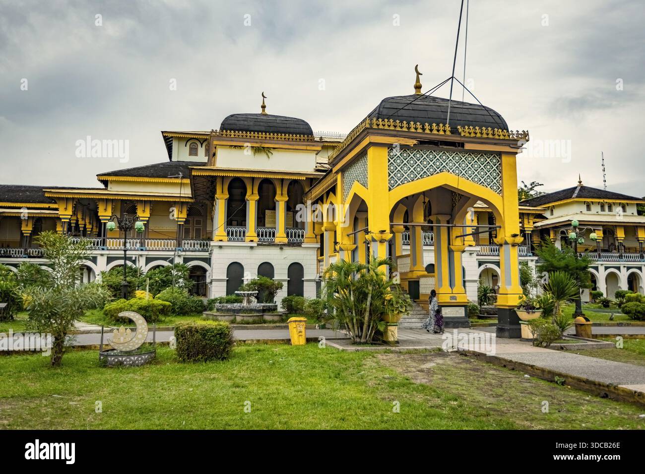 Exterior view of the Maimoon Palace or Maimun Palace, istana (royal ...