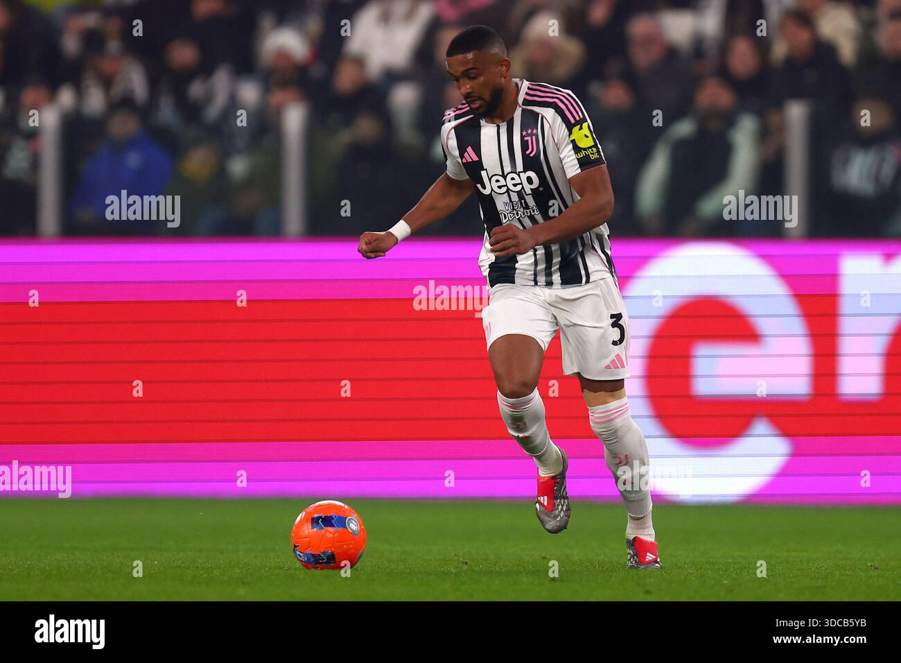 Gleison Bremer of Juventus Fc in action during the Serie A match ...