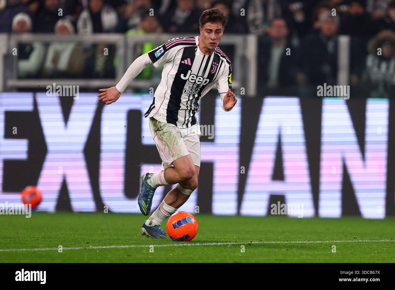Kenan Yildiz of Juventus Fc in action during the Serie A match beetween ...