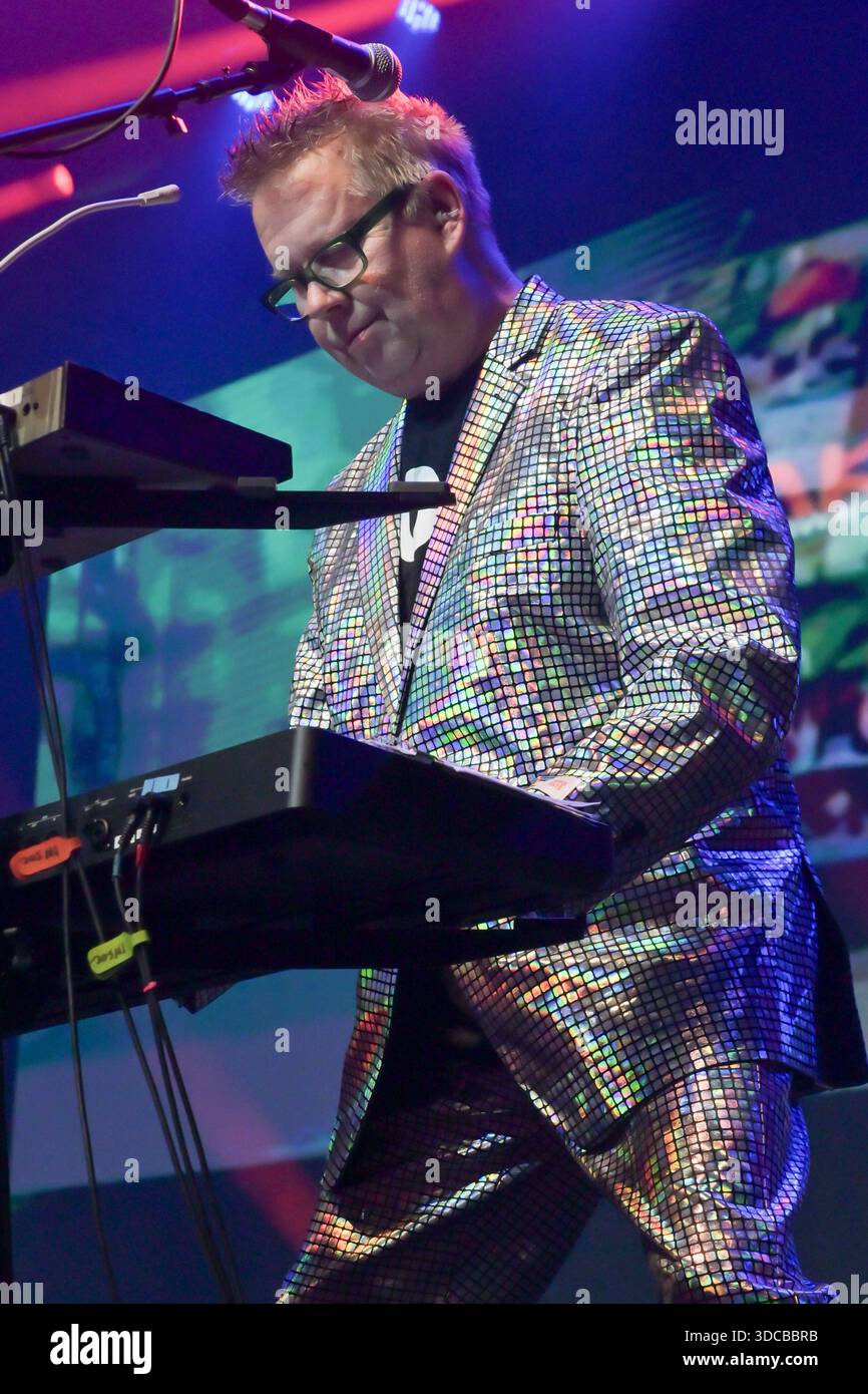SAO PAULO - 12/20/2025 - SAO PAULO, INFORMATION SOCIETY - Paul Robb ...