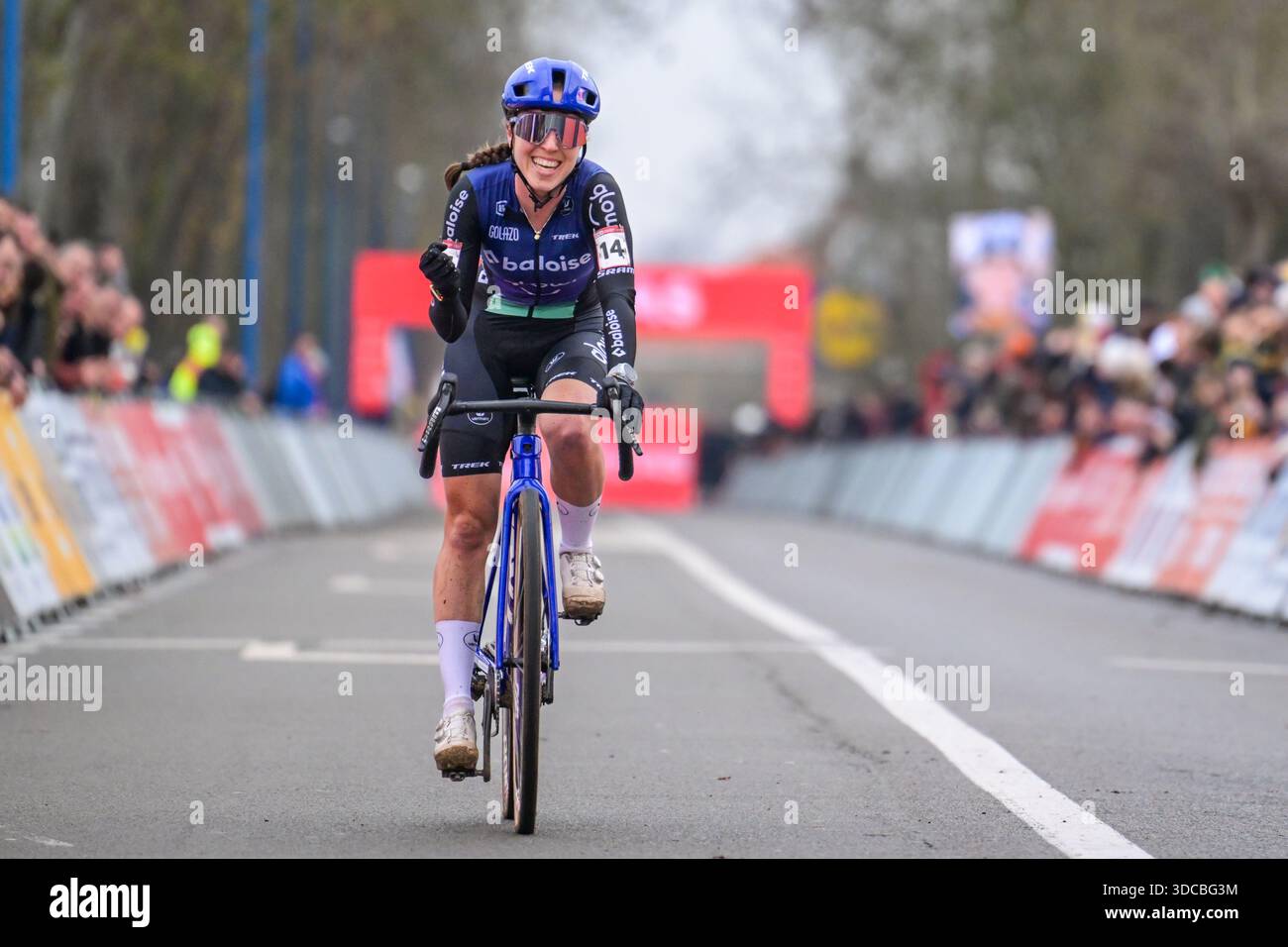 Dutch Shirin van Anrooij crosses the finish line at the women's elite ...