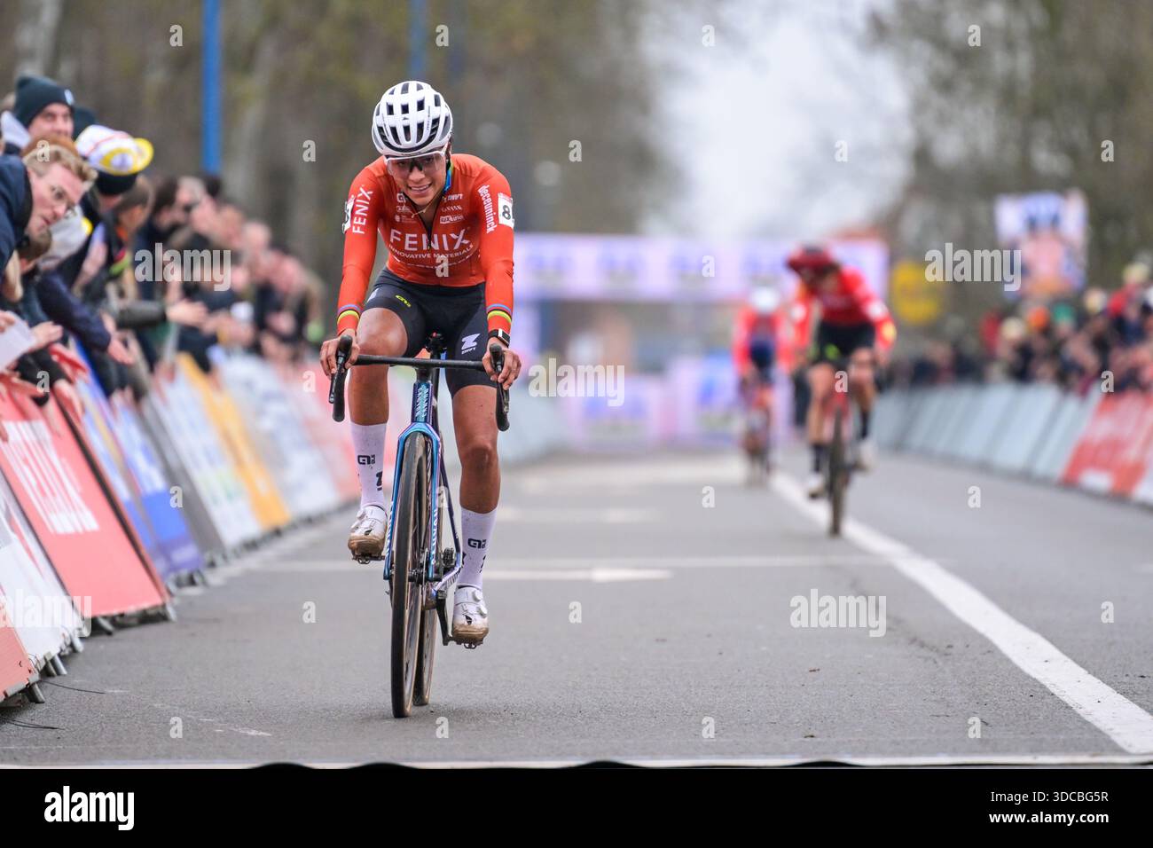 Dutch Ceylin Del Carmen Alvarado crosses the finish line at the women's ...