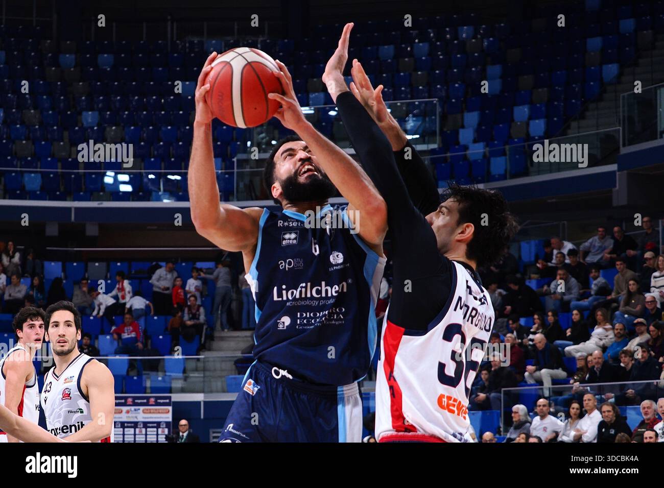 Jalen Cannon (Liofilchem Roseto) during Wegreenit Urania Milano vs ...