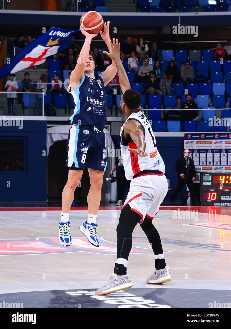 Tommaso Laquintana (Liofilchem Roseto) during Wegreenit Urania Milano ...