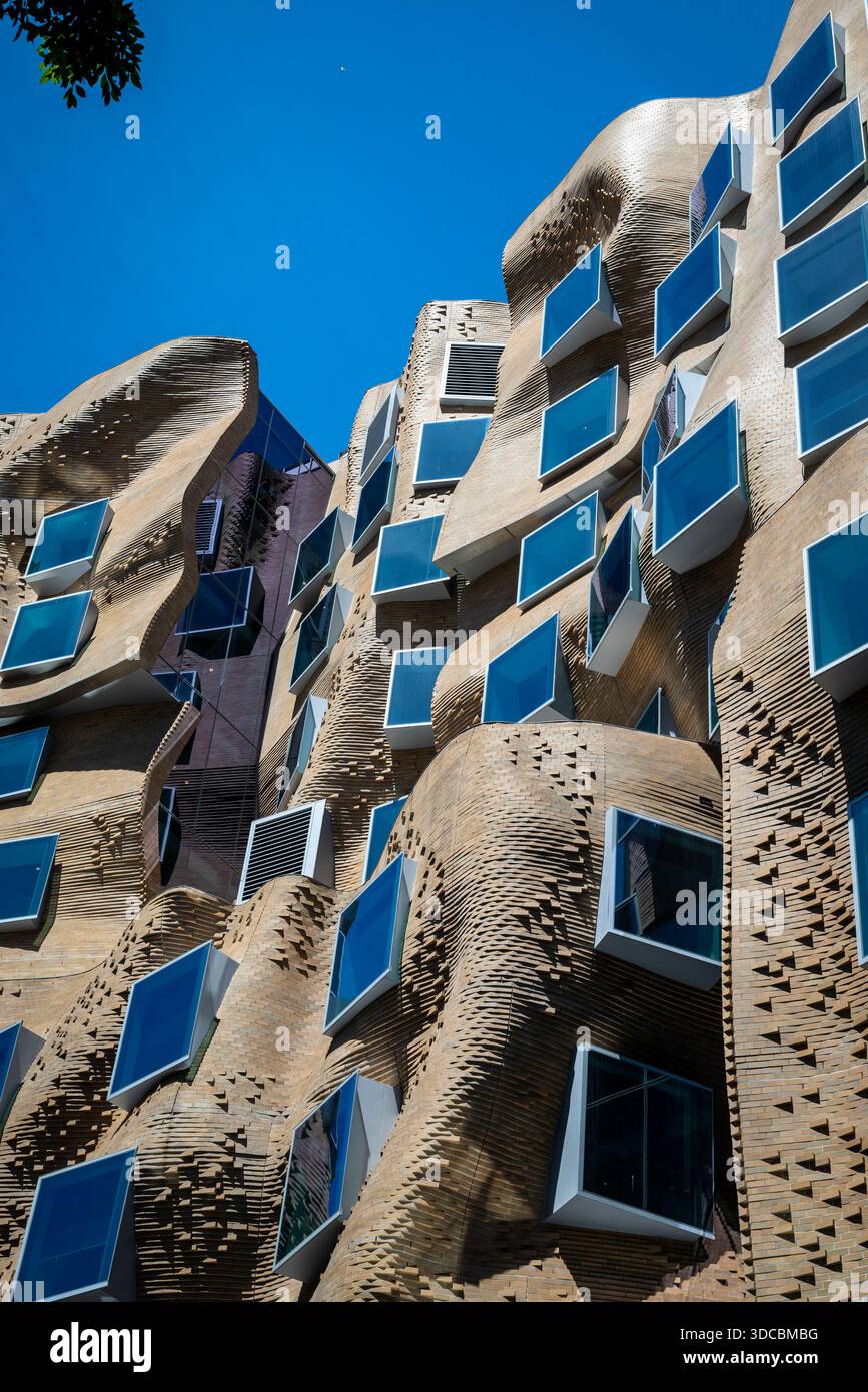 Dr Chau Chak Wing Building, UTS Business School, designed by Frank ...