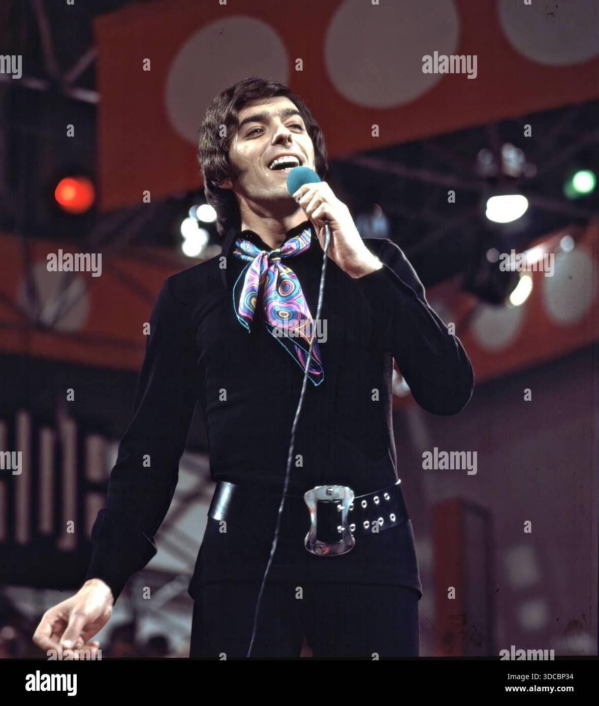 ARCHIV: Bata Illic Sänger Bata Illic anläßlich der ZDF-Hitparade , 1969 ...