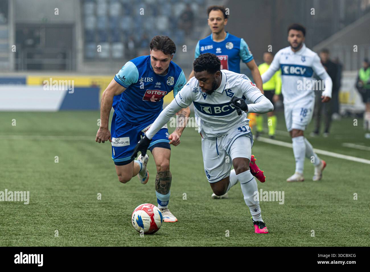 Nathan Butler-Oyedeji (11 LS) dribbling Severin Ottiger (2 Luzern ...