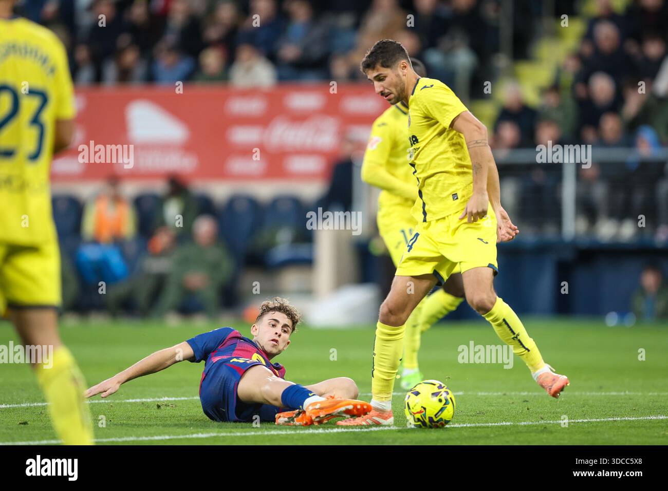 VALêNCIA, CV - 21.12.2025: VILLAREAL CF X FC BARCELONA - Fermín López ...